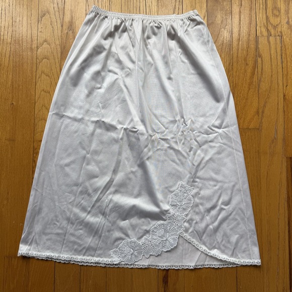 Vanity Fair | Intimates & Sleepwear | Vintage Vanity Fair Half Slip Pl ...
